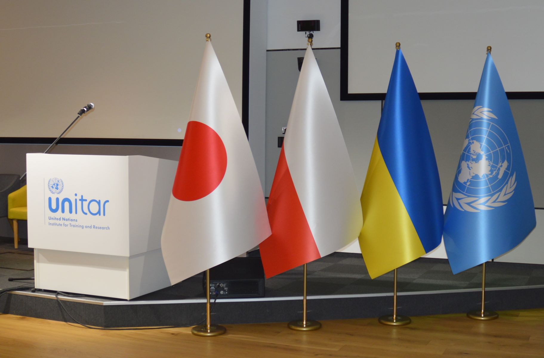 Producent flag, masztów flagowych, stojaków, druk flag techniką cyfrową ...